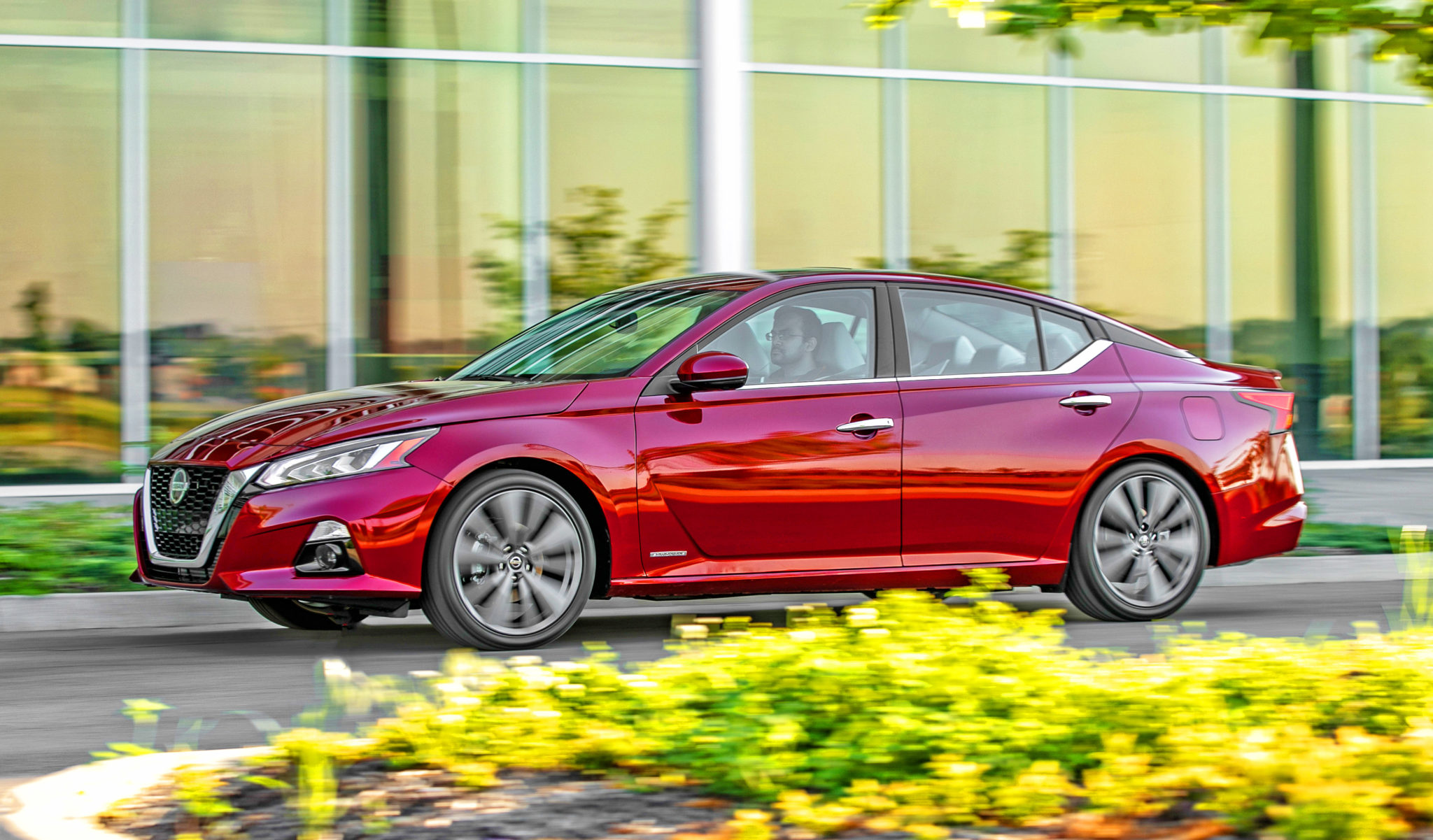 NISSAN ALTIMA 2.0 Platinum VC Turbo Sedan | Napleton News